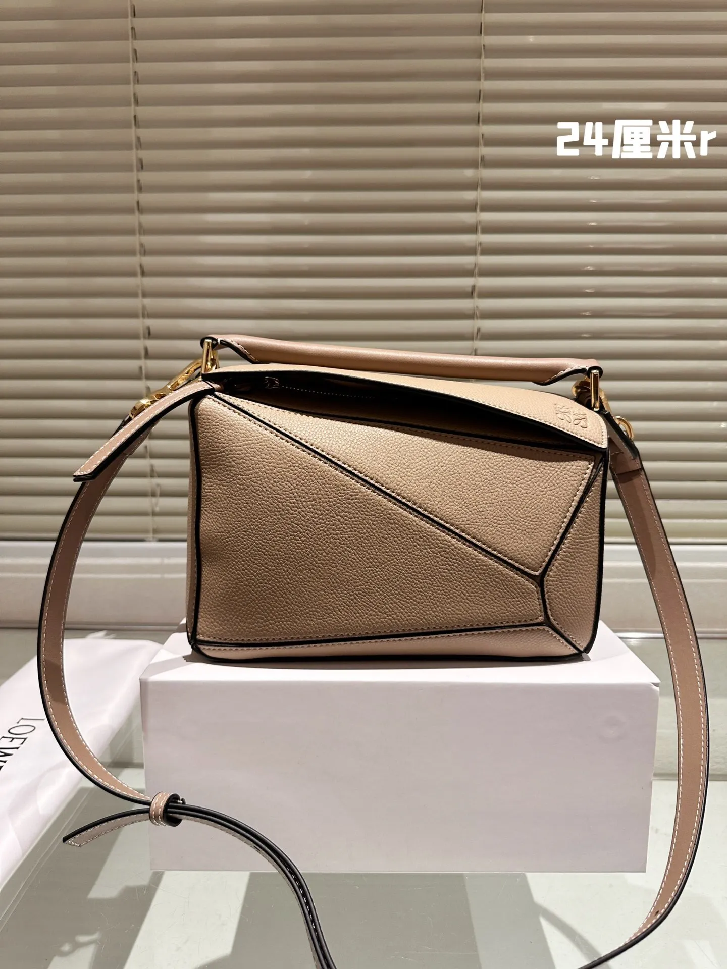 Женская сумка Loewe Style Copy1:1 из серии Geometry | AliExpress