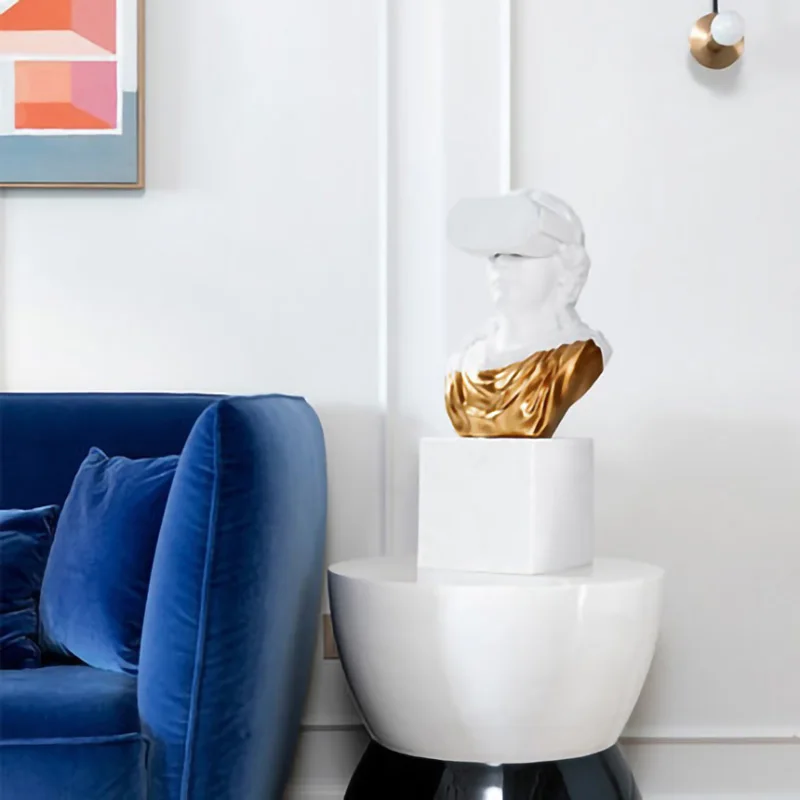 Roman Figure with VR Goggles Sculpture - Daedalus Designs