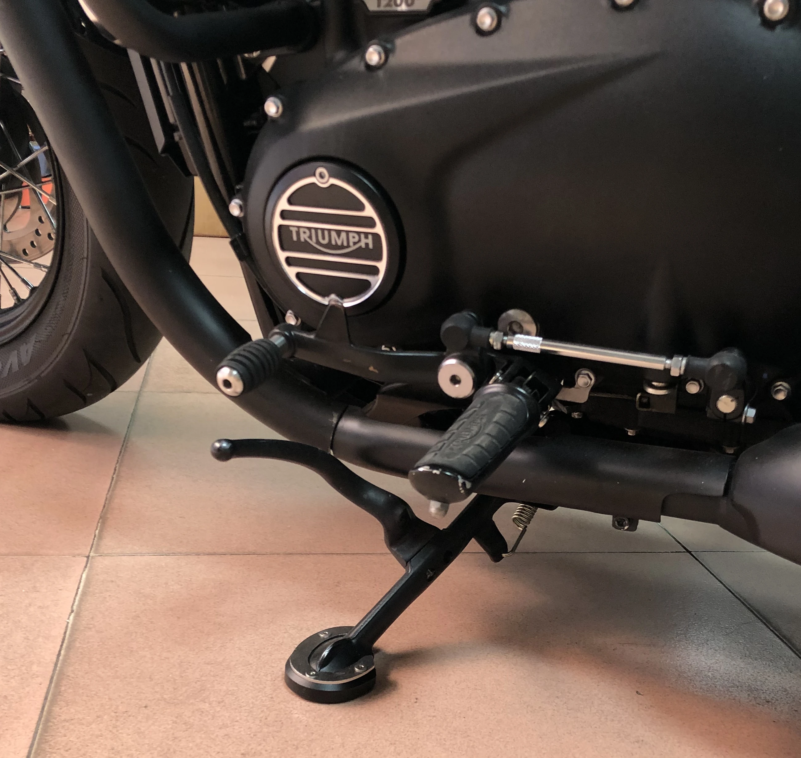 Triumph Bobber Highway Pegs | Reviewmotors.co