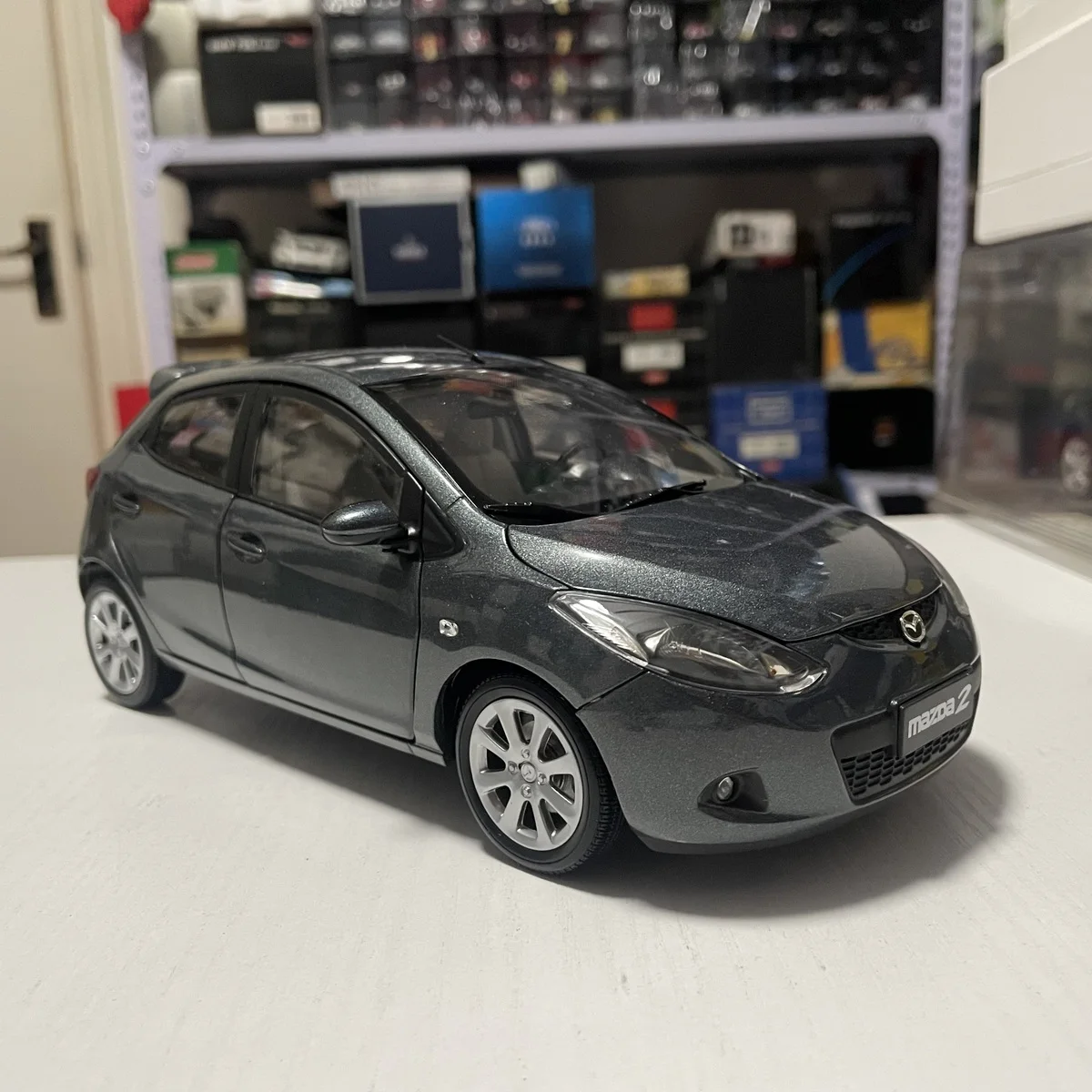 Литой под давлением масштаб 1:18 MAZDA 2 DEMIO хэтчбек Jinxiang 2007-11 ...
