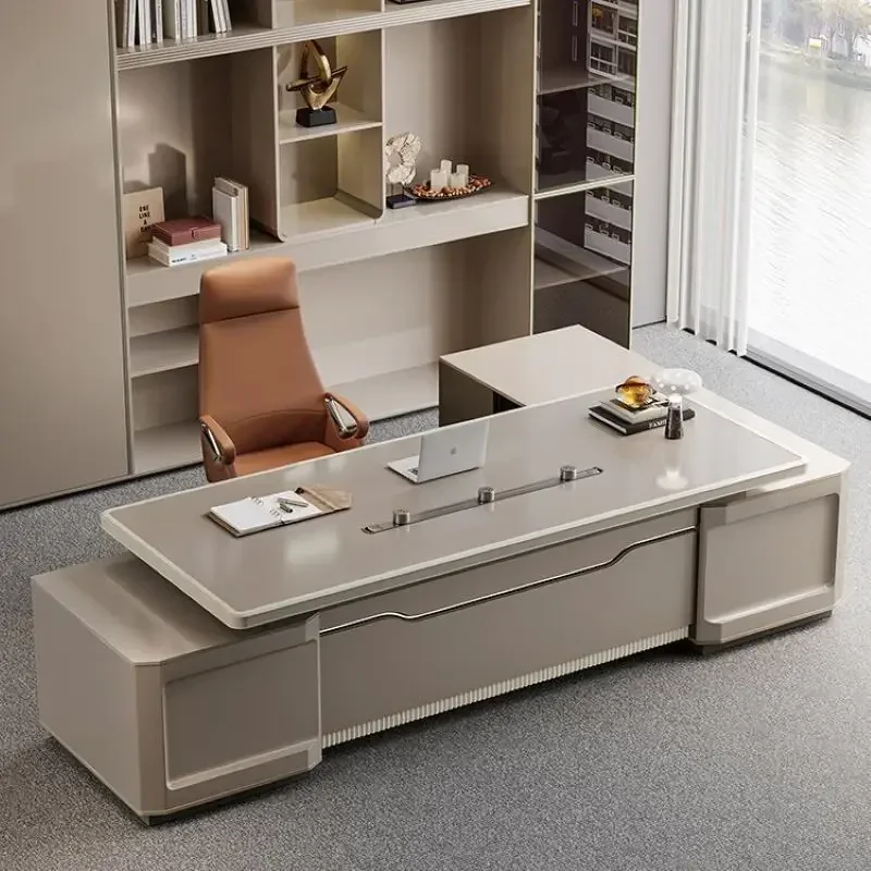 Модный легкий офисный стол. Простой современный президентский стол ...