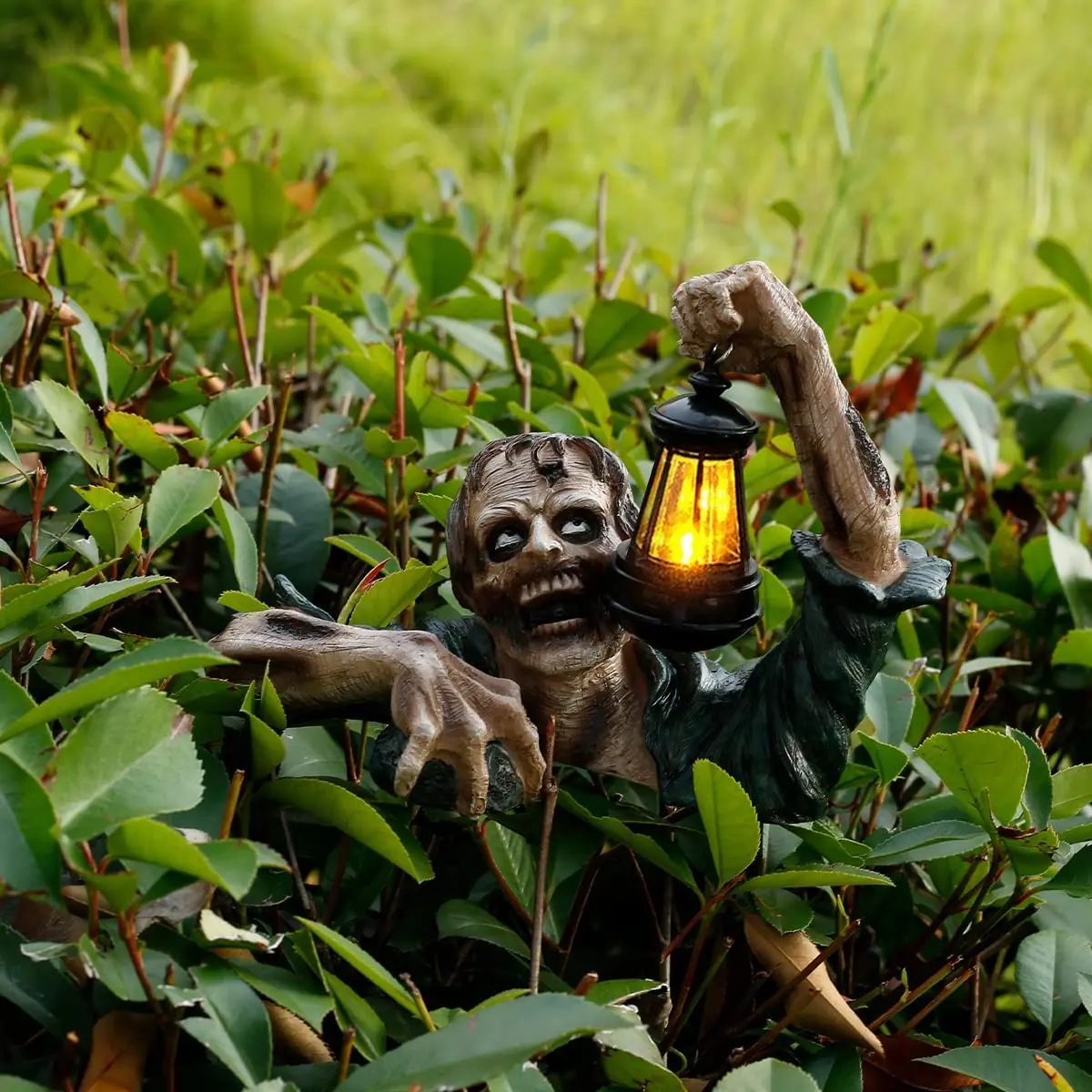 Halloween Zombie Statue with LED Lantern Zombie Gnome Garden Statues ...