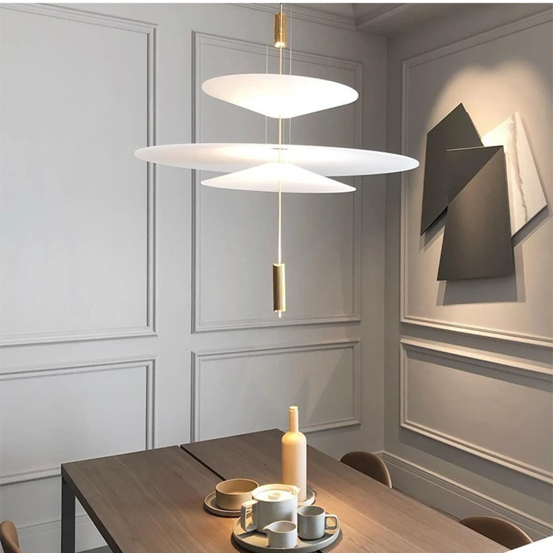 Постмодернистская скандинавская акриловая летающая тарелка ...