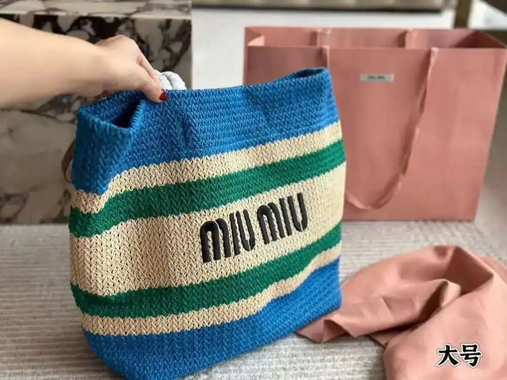 точная копия 1:1 Copy 1:1 Women's Style BagsMiu Miu High Quality Through Shoulder Leather Bag ...