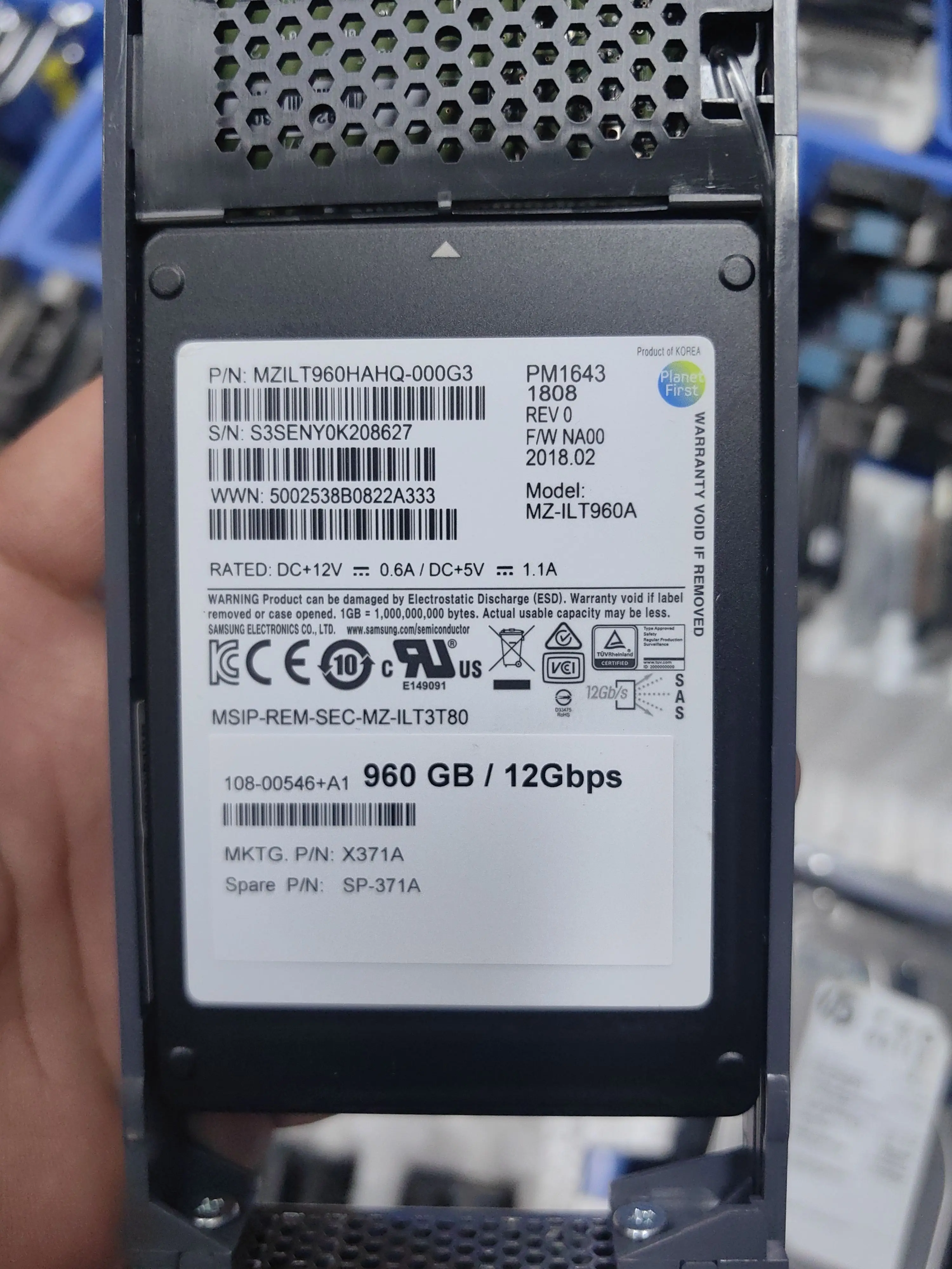 SSD NetApp PM1643 960 ГБ SAS 12 Гбит/с Enterprise (модель X371A/X371A ...