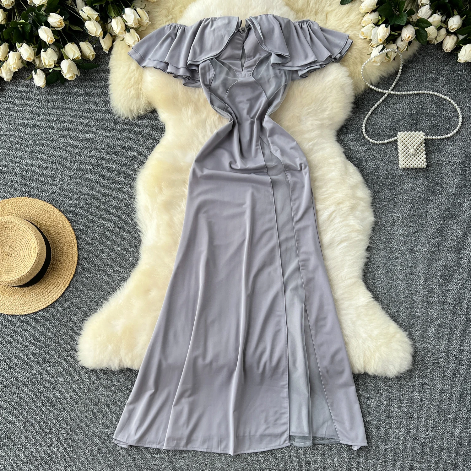 Пикантное винтажное элегантное плиссированное платье с открытыми ...