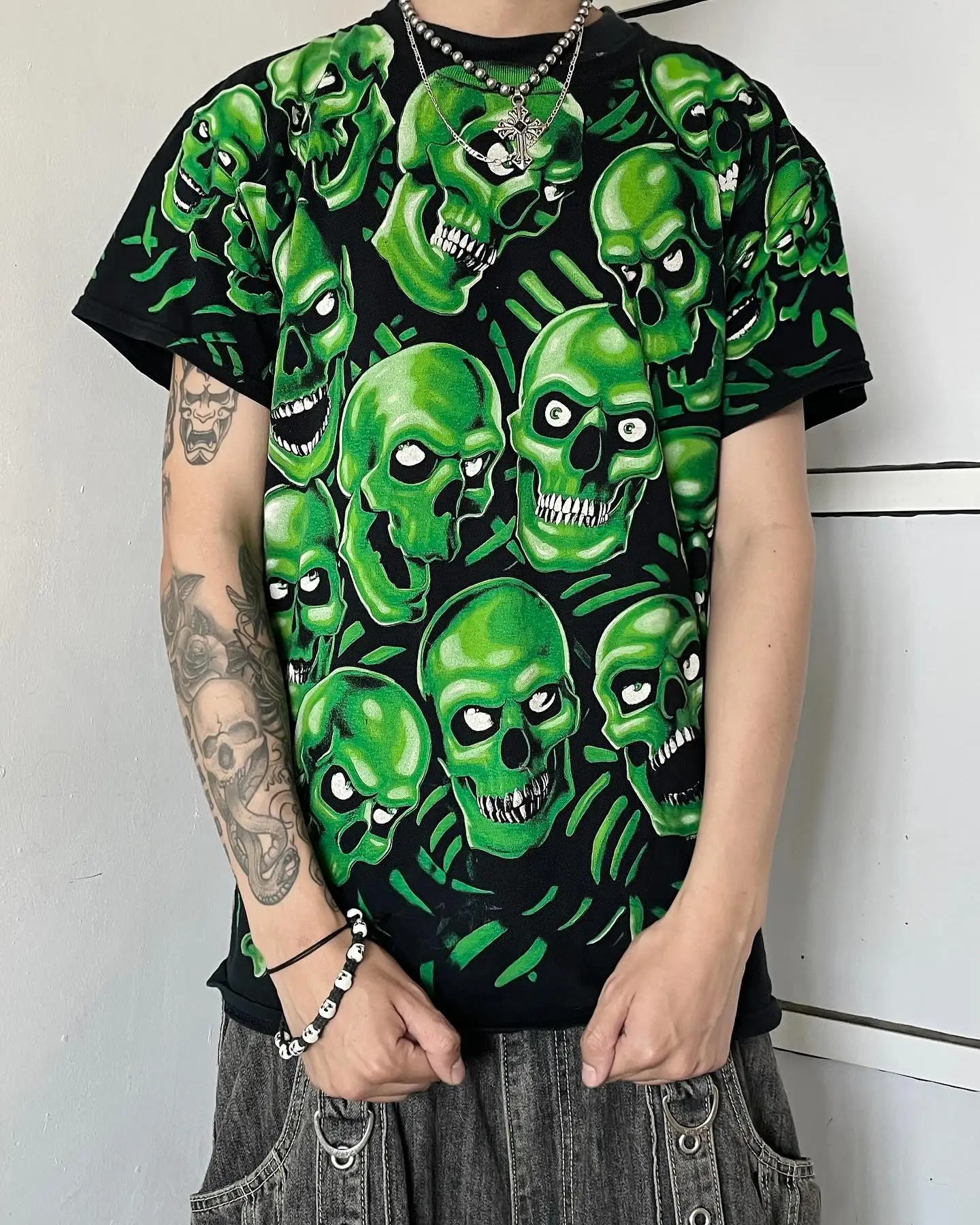 Готическая свободная футболка с графическим принтом Y2K LIQUID Skulls ...