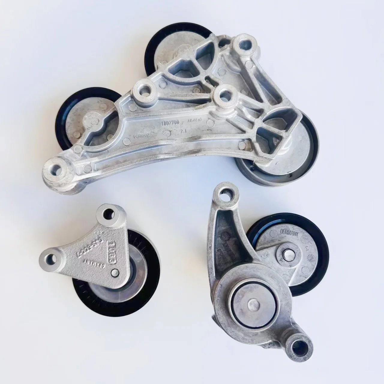 Подходит для оригинального комплекта вспомогательных ремней Volvo/48 В ...