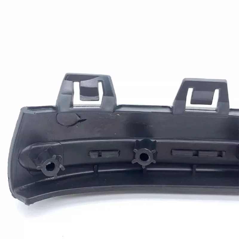 Передний бампер, спойлер, брызговики, нижняя защитная пластина для ...