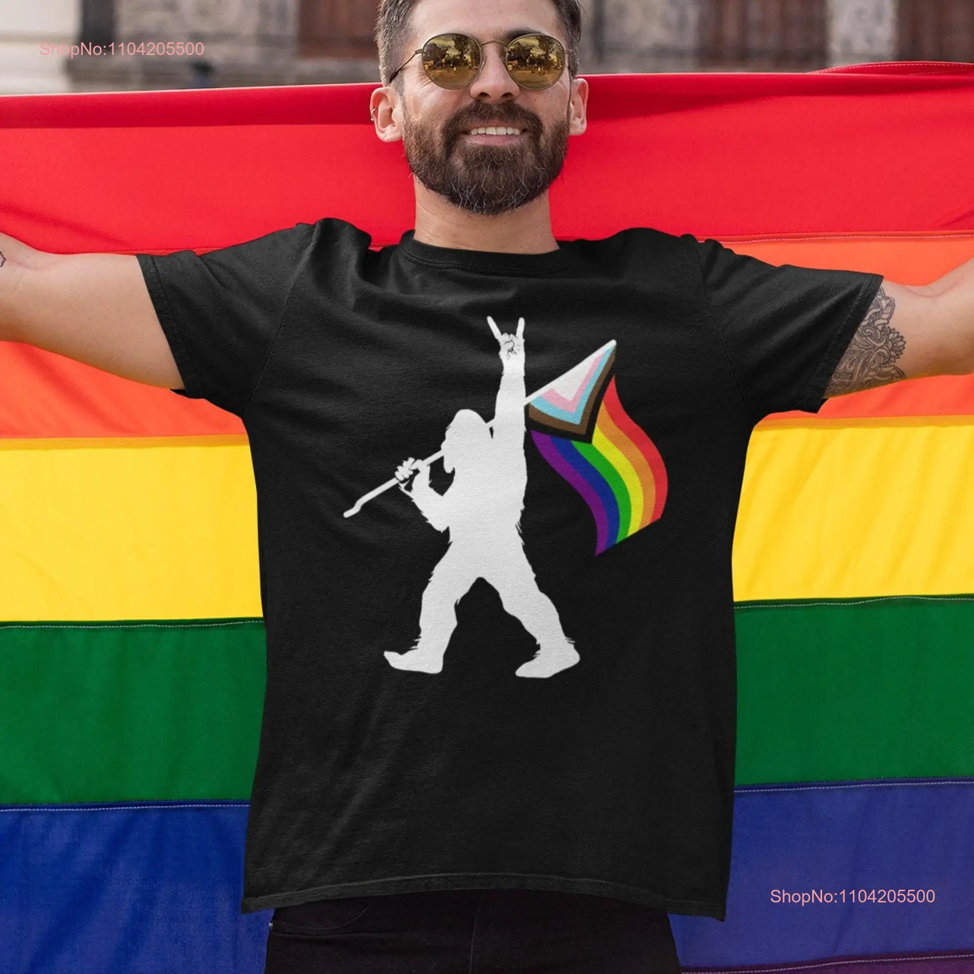 Футболка Bigfoot Rock On LGBTQ Progressive New Inclusive Pride Flag ...