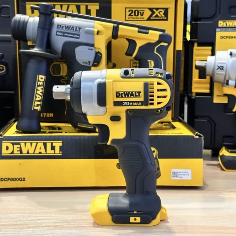 Dewalt 880 store