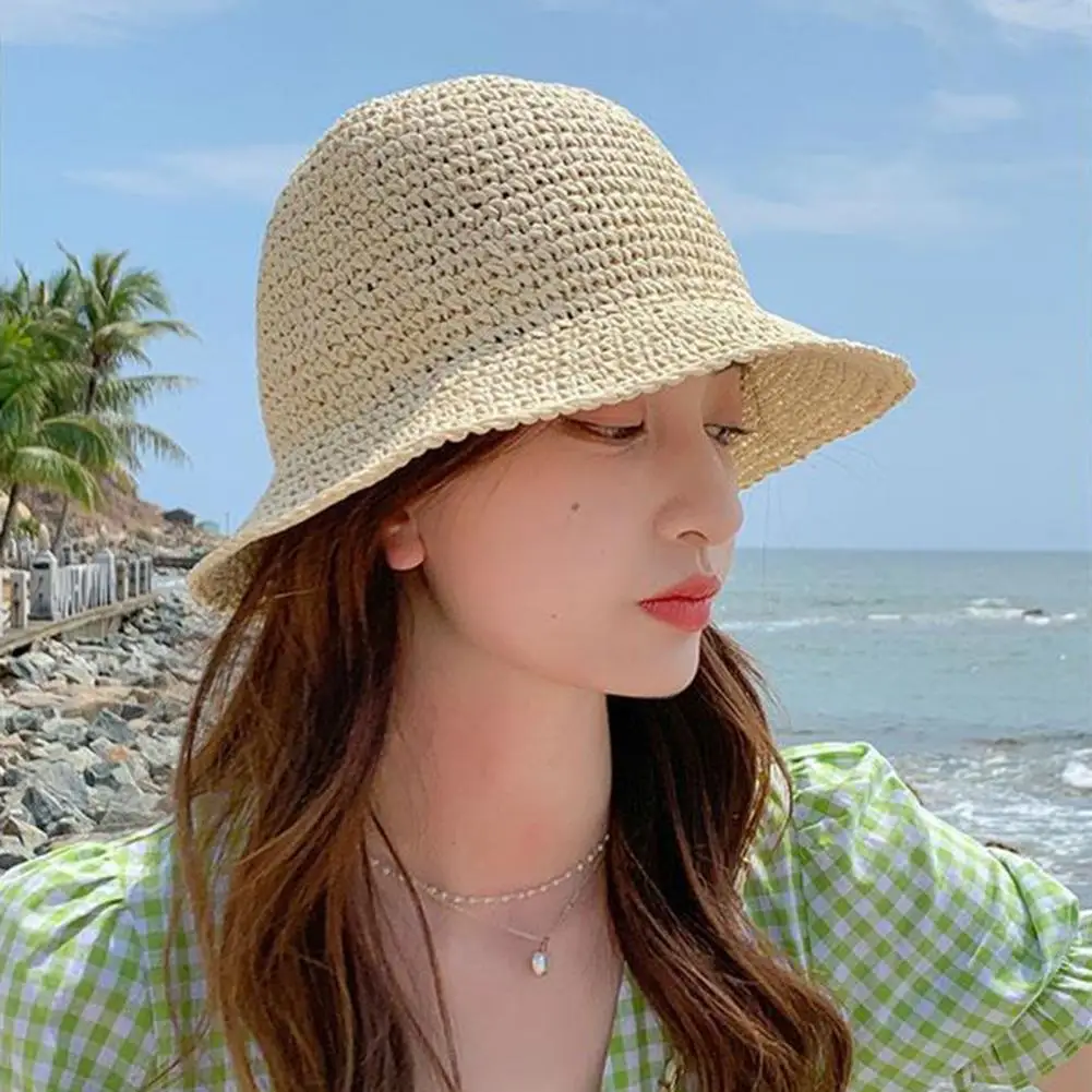 Topi matahari ini terbuat dari jerami berkualitas tinggi, ditenun ...