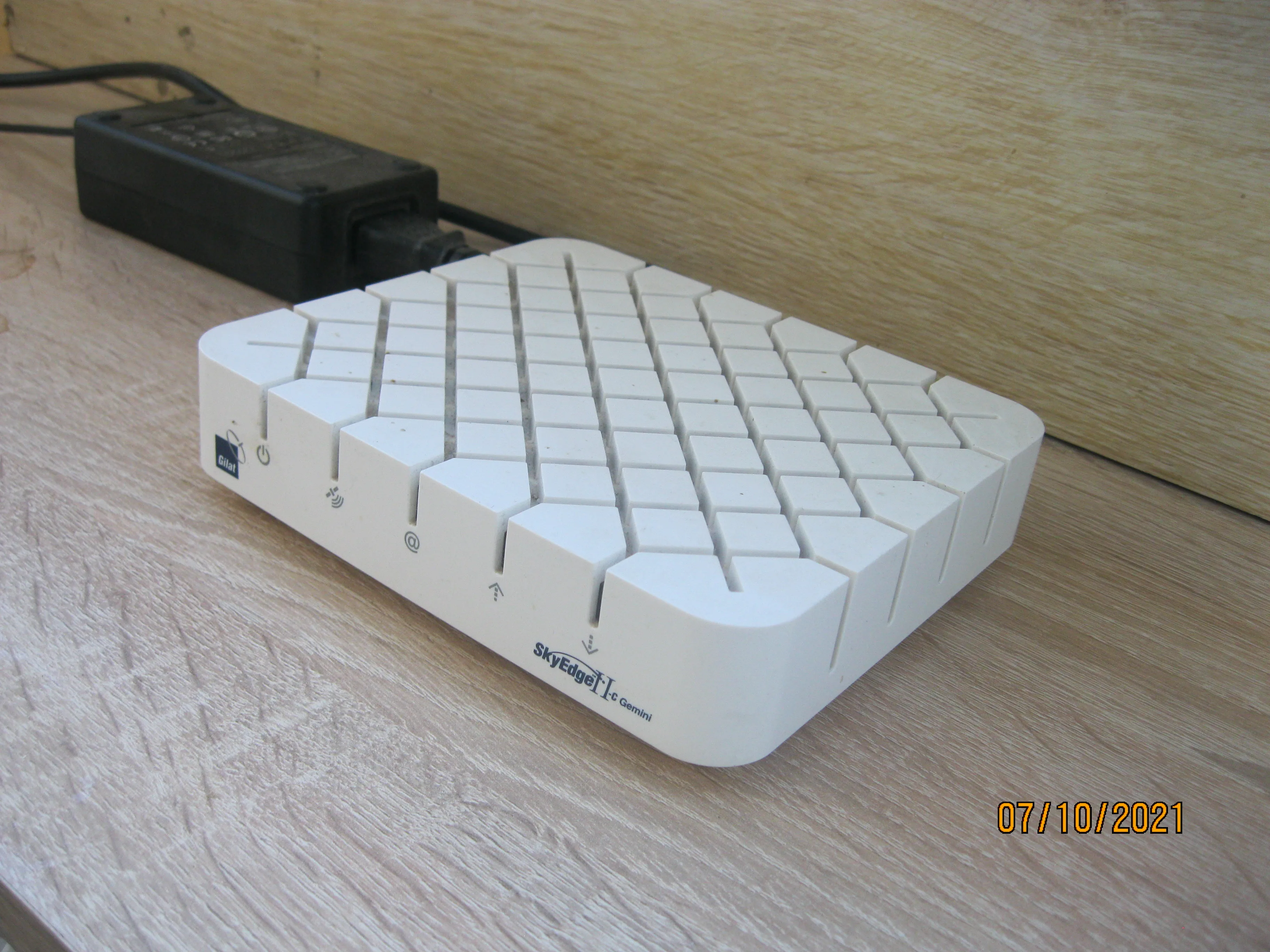 Спутниковый модем SkyEdge ii-c Gemeni-I 581003 бу зарегистрированный ...